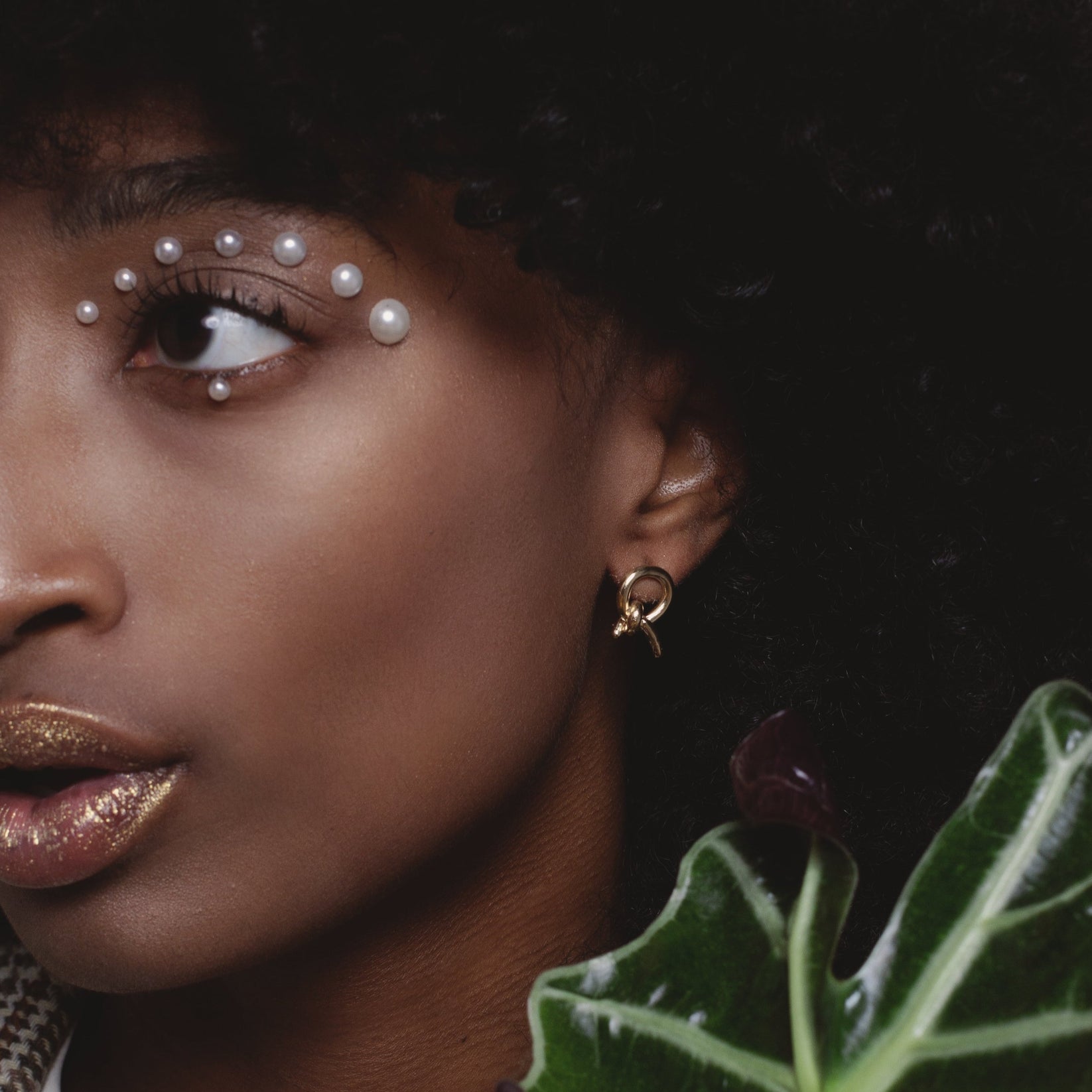 Mini Loop Knot Earrings – TAKE SHAPE STUDIO